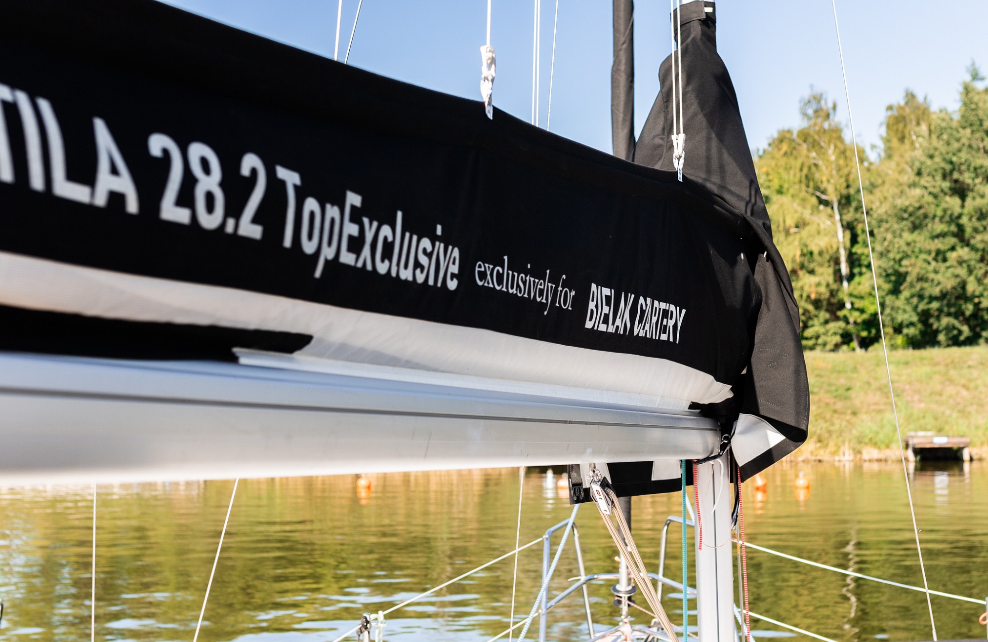 Bielak Czartery - Wynajem Jachtów, Houseboatów i Motorówek na Mazurach ...