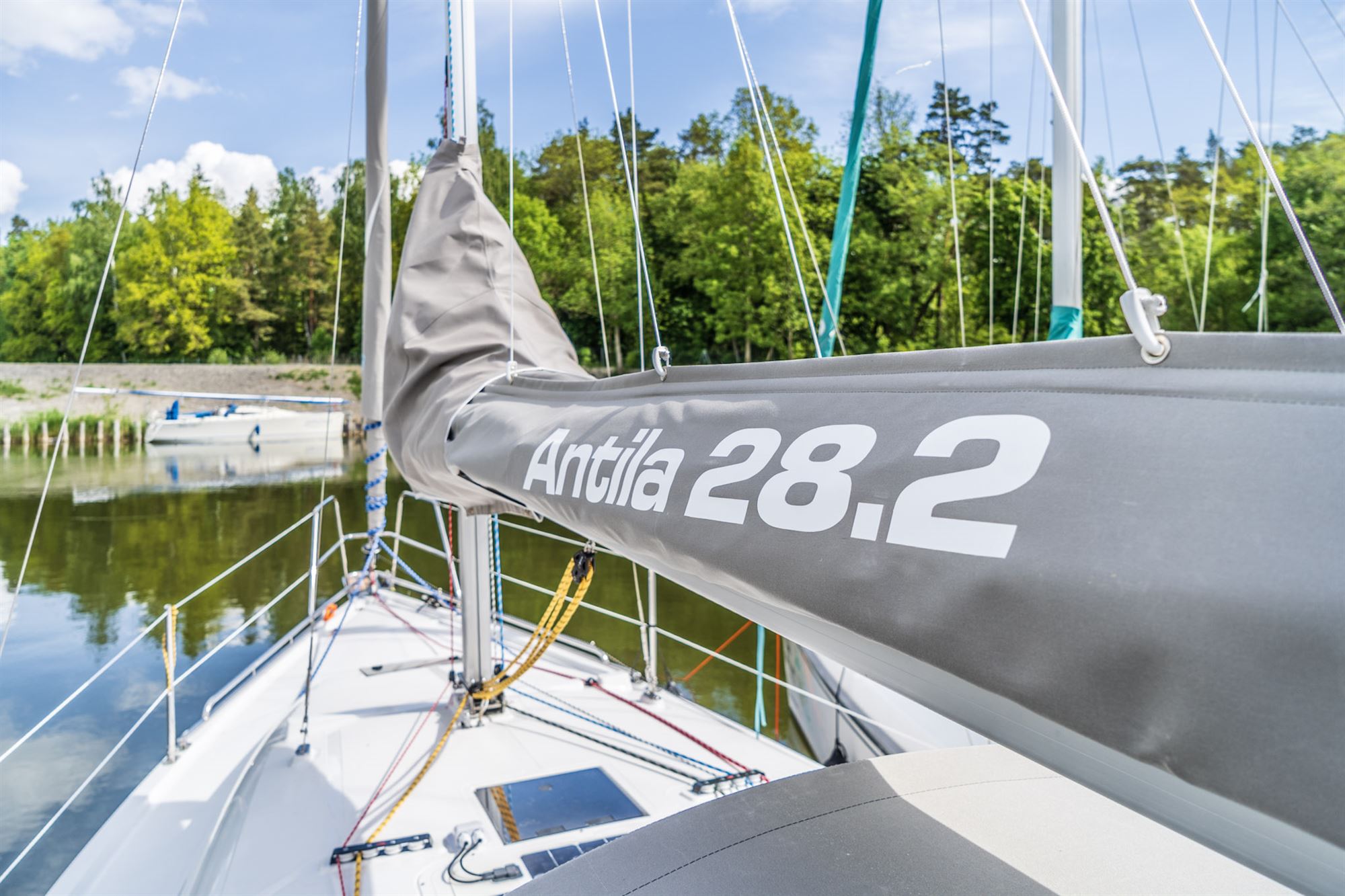Bielak Czartery - Wynajem Jachtów, Houseboatów i Motorówek na Mazurach ...