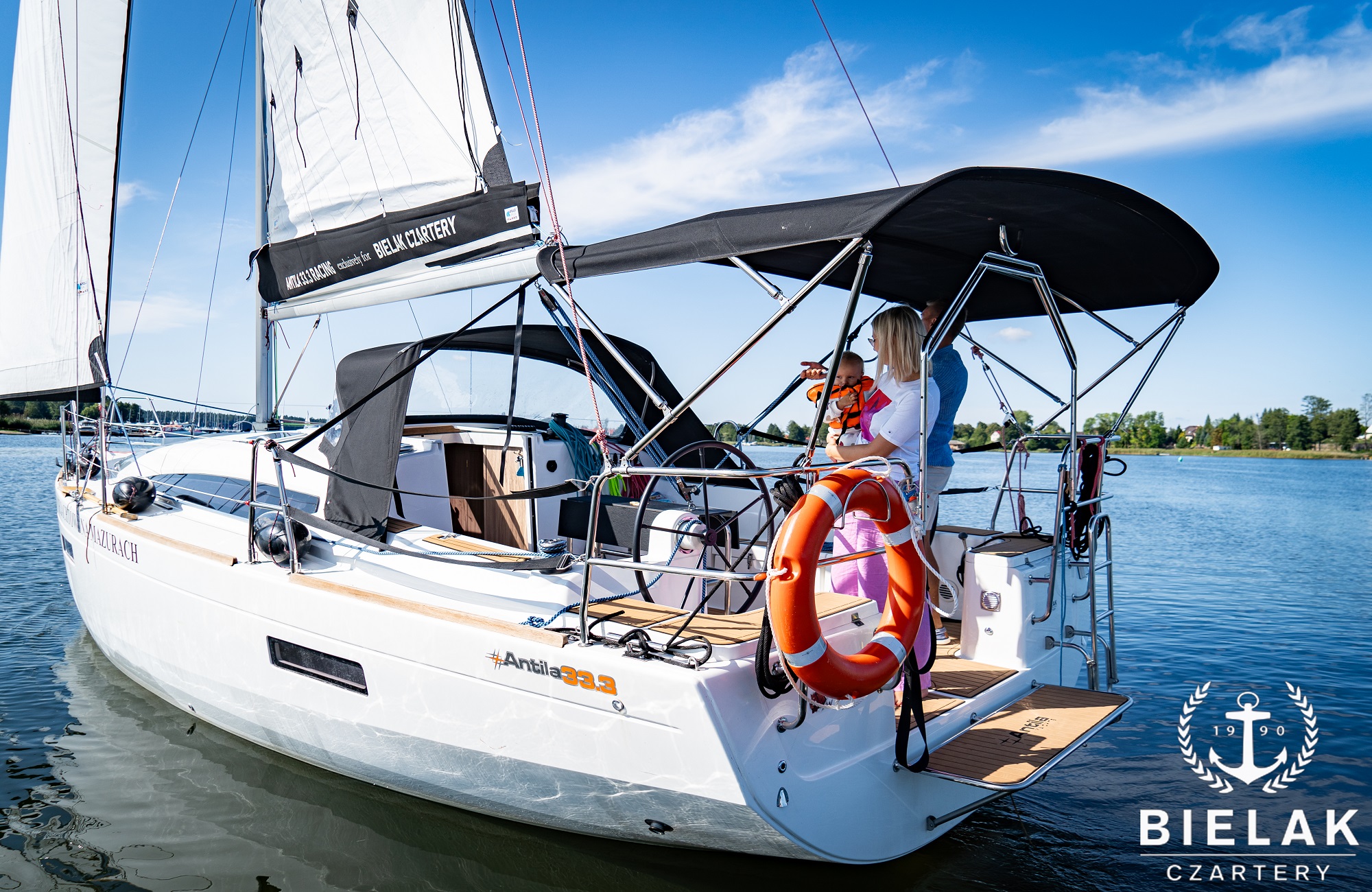 Bielak Czartery - Wynajem Jachtów, Houseboatów i Motorówek na Mazurach ...