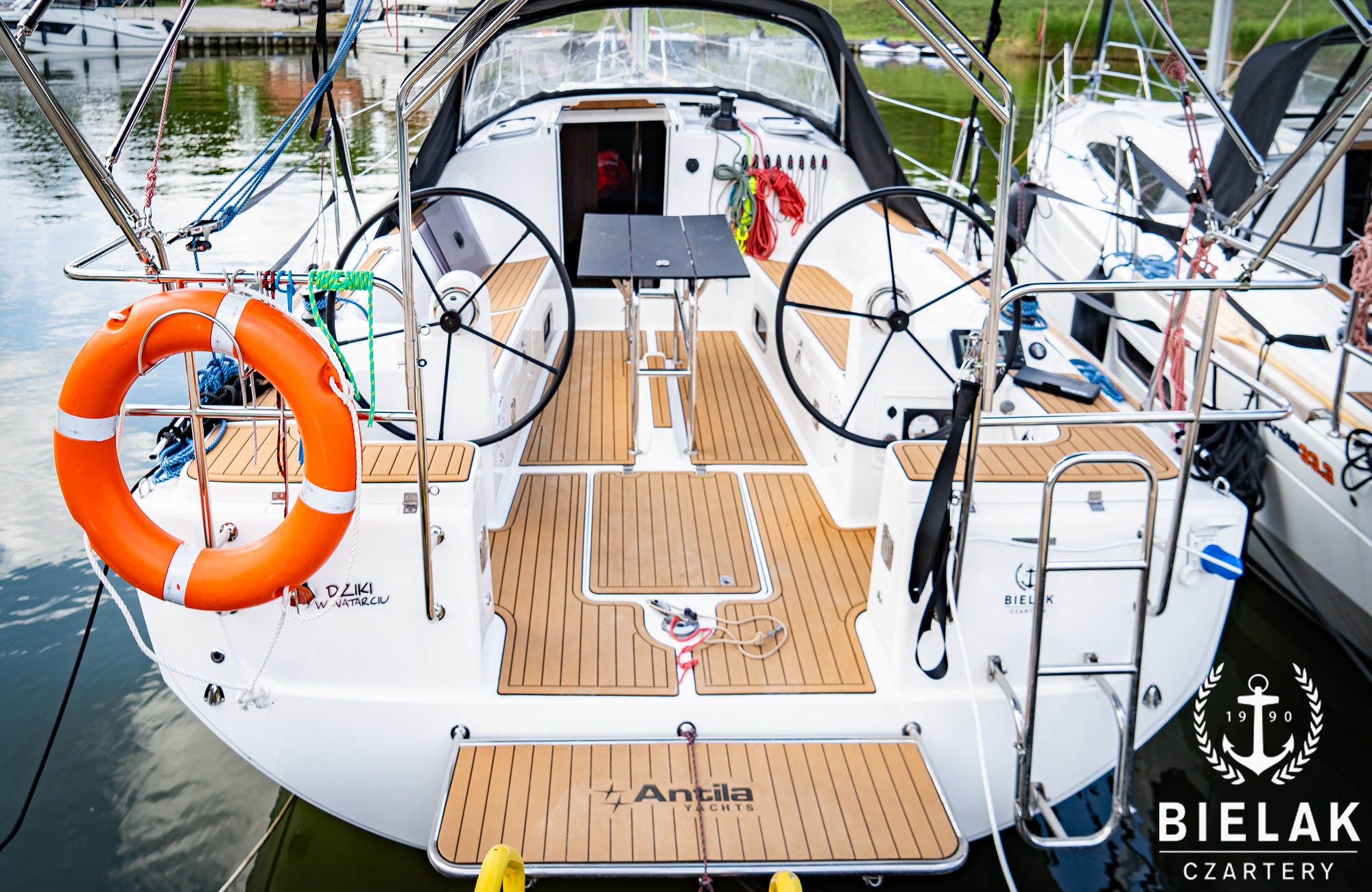 Bielak Czartery - Wynajem Jachtów, Houseboatów i Motorówek na Mazurach ...