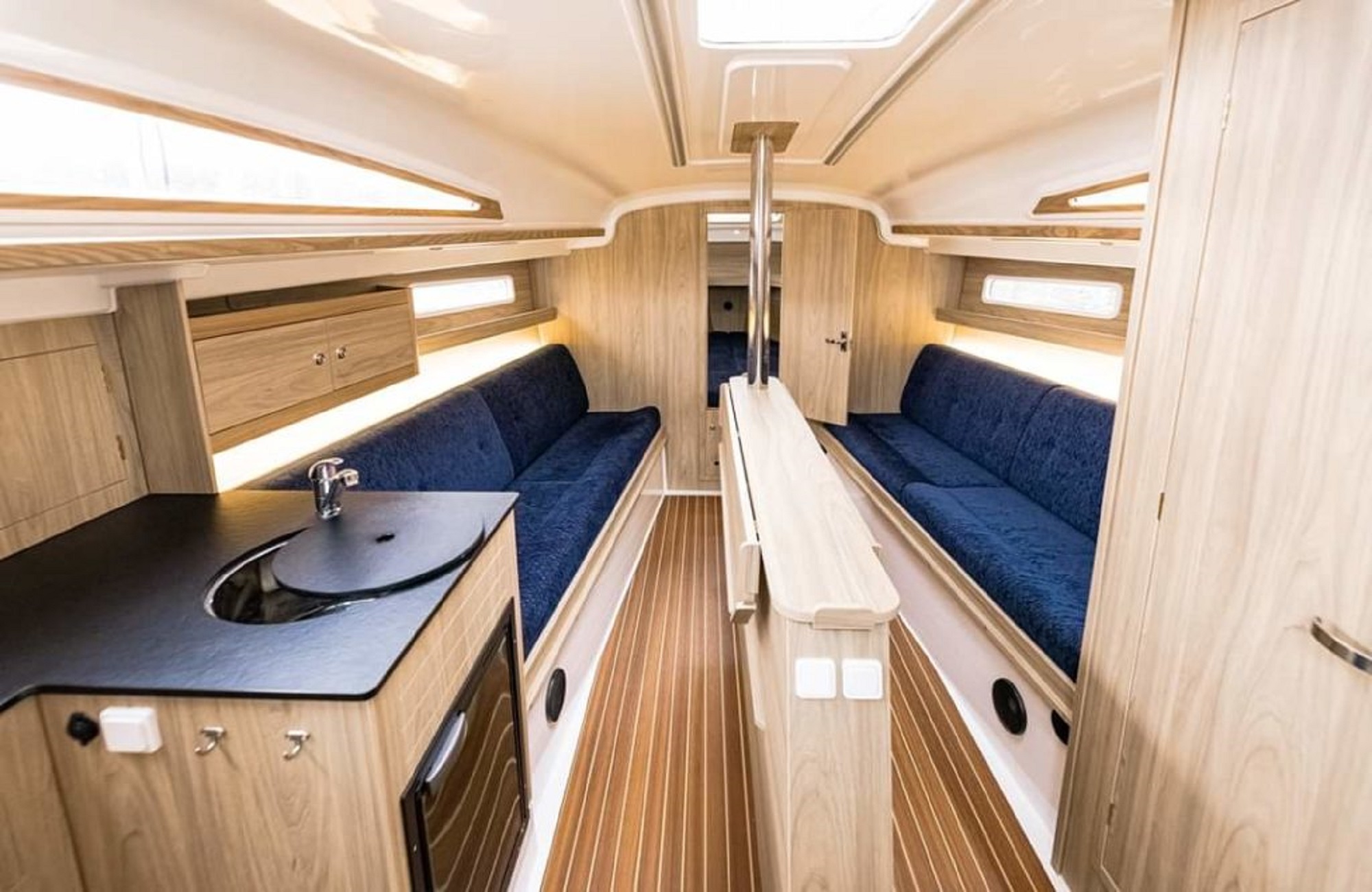 Bielak Czartery - Wynajem Jachtów, Houseboatów i Motorówek na Mazurach ...