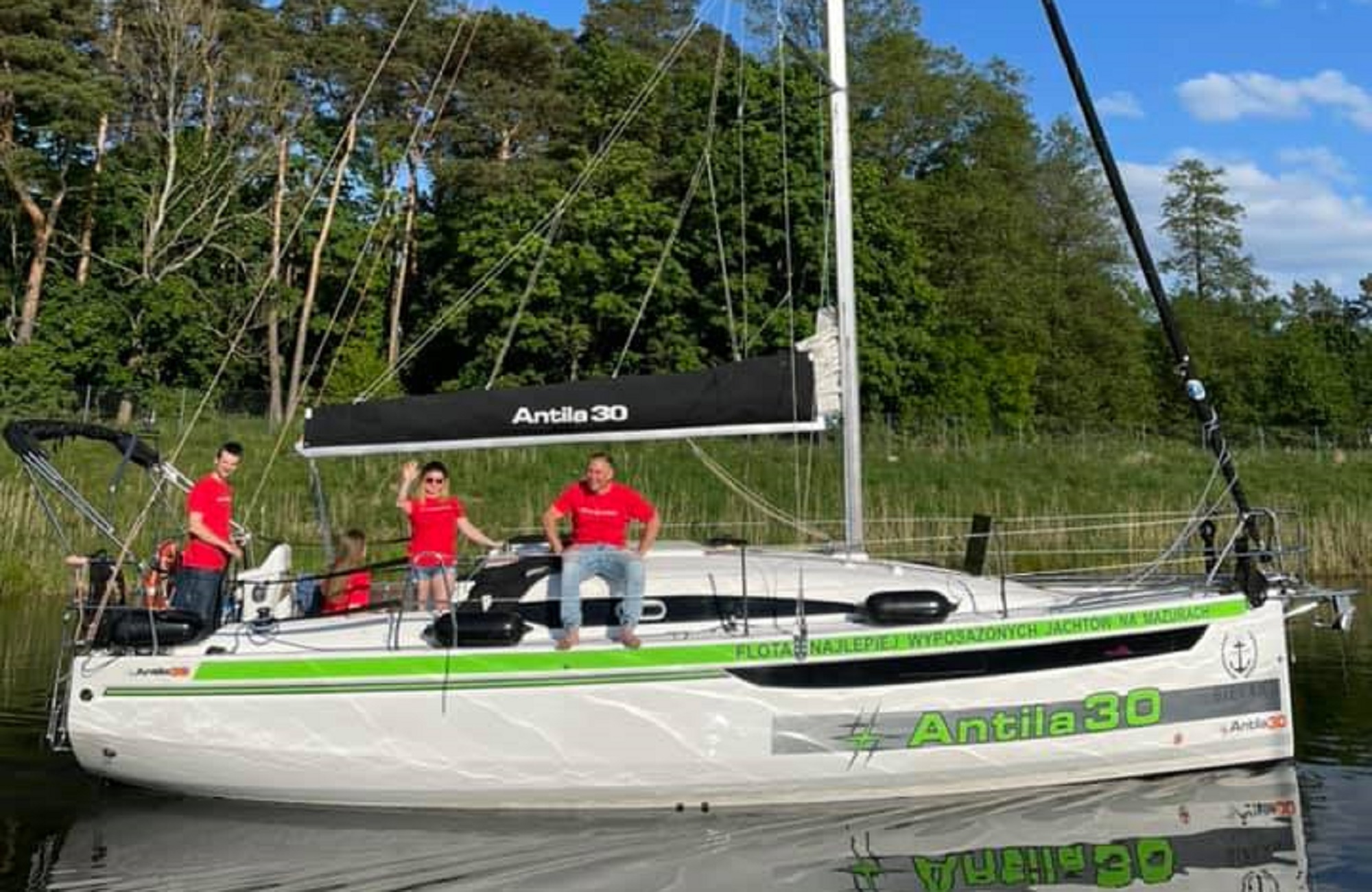 Bielak Czartery - Wynajem Jachtów, Houseboatów i Motorówek na Mazurach ...