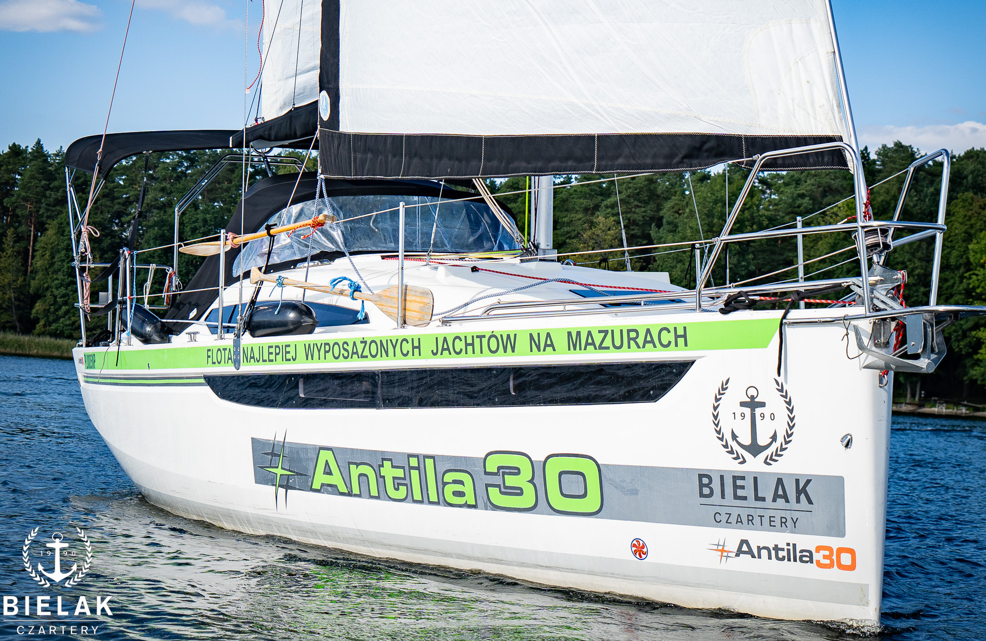 Bielak Czartery - Wynajem Jachtów, Houseboatów i Motorówek na Mazurach ...