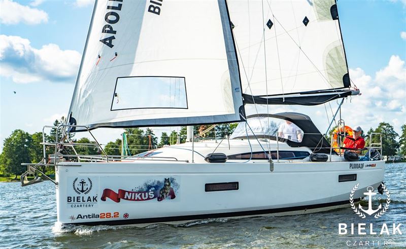 Bielak Czartery - Wynajem Jachtów, Houseboatów i Motorówek na Mazurach ...