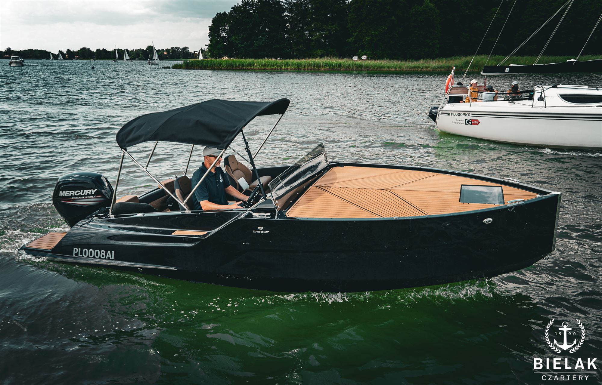 Bielak Czartery - Wynajem Jachtów, Houseboatów i Motorówek na Mazurach ...